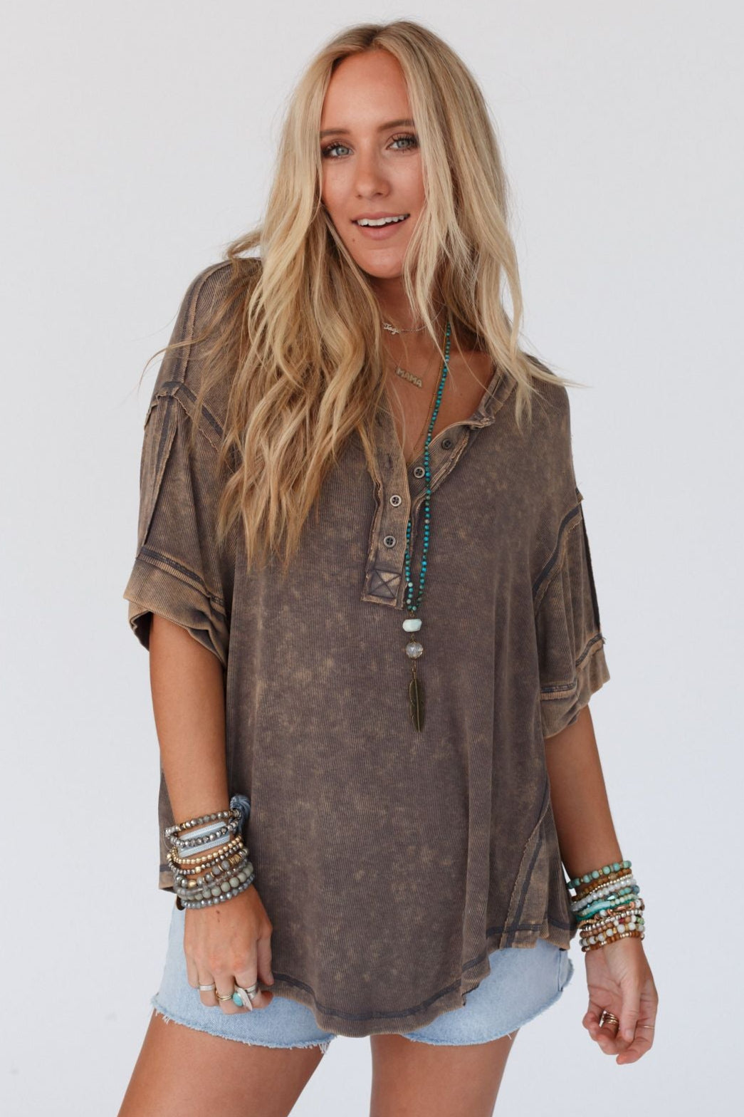 Time Flies Round Hem Top - Gray – Three Bird Nest