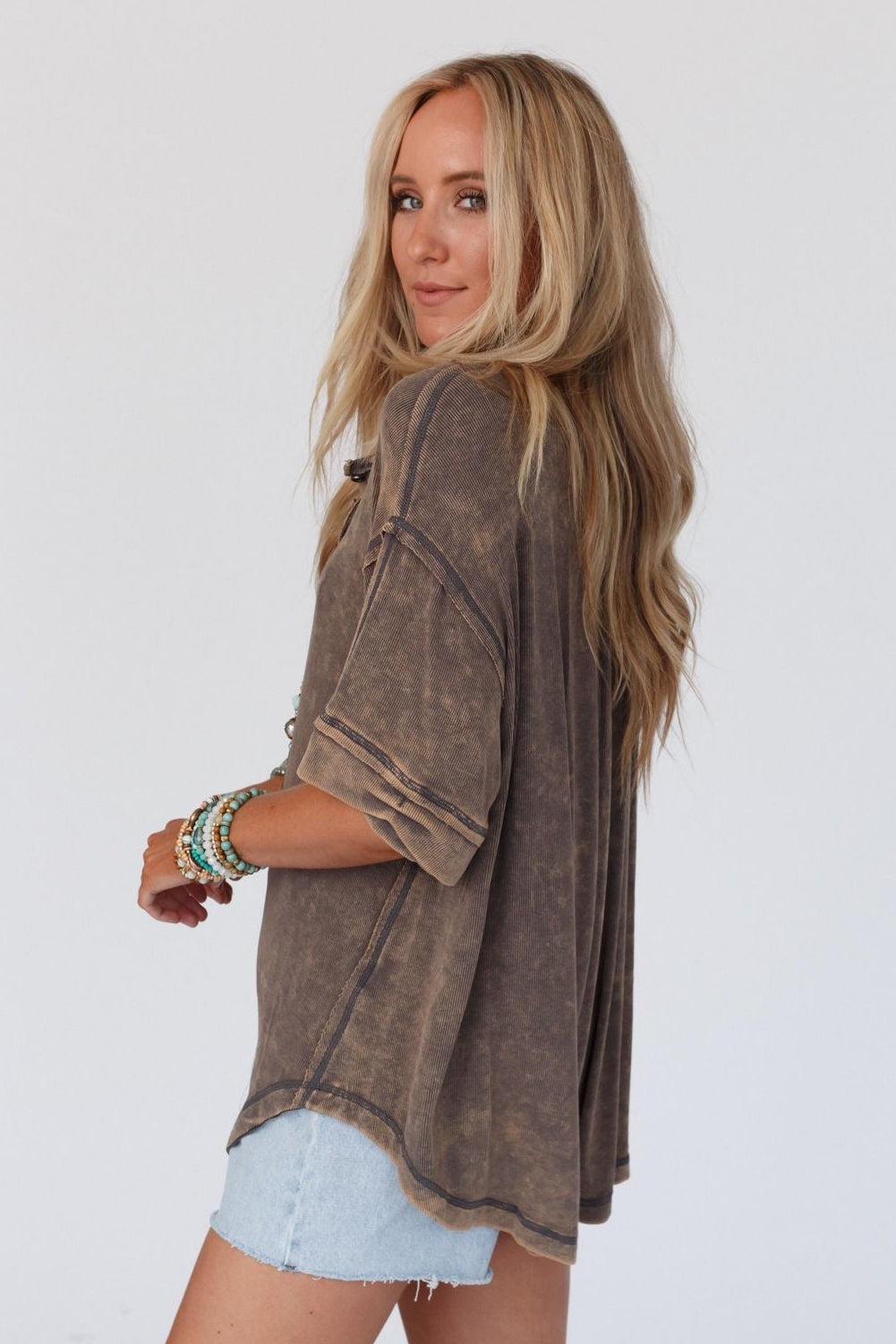 Time Flies Round Hem Top - Gray – Three Bird Nest