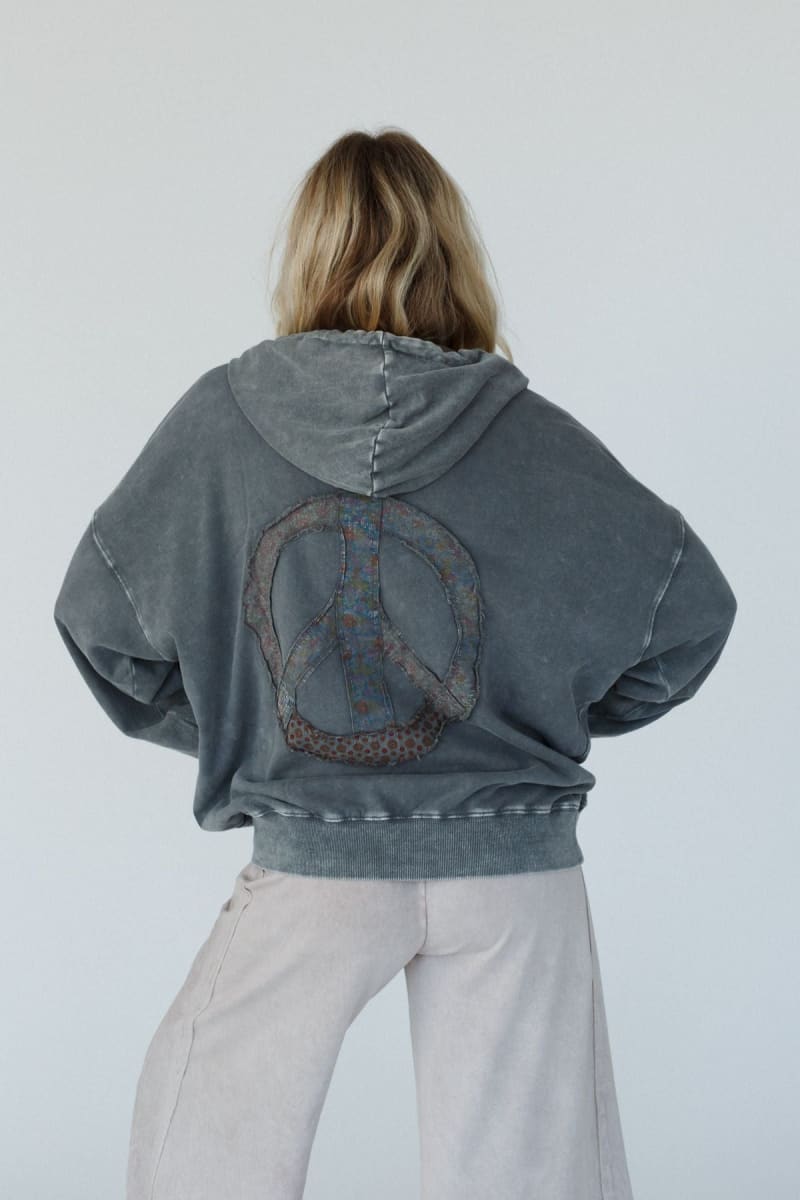 Janelle Peace Patch Sweatshirt Top - Ash | Three Bird Nest